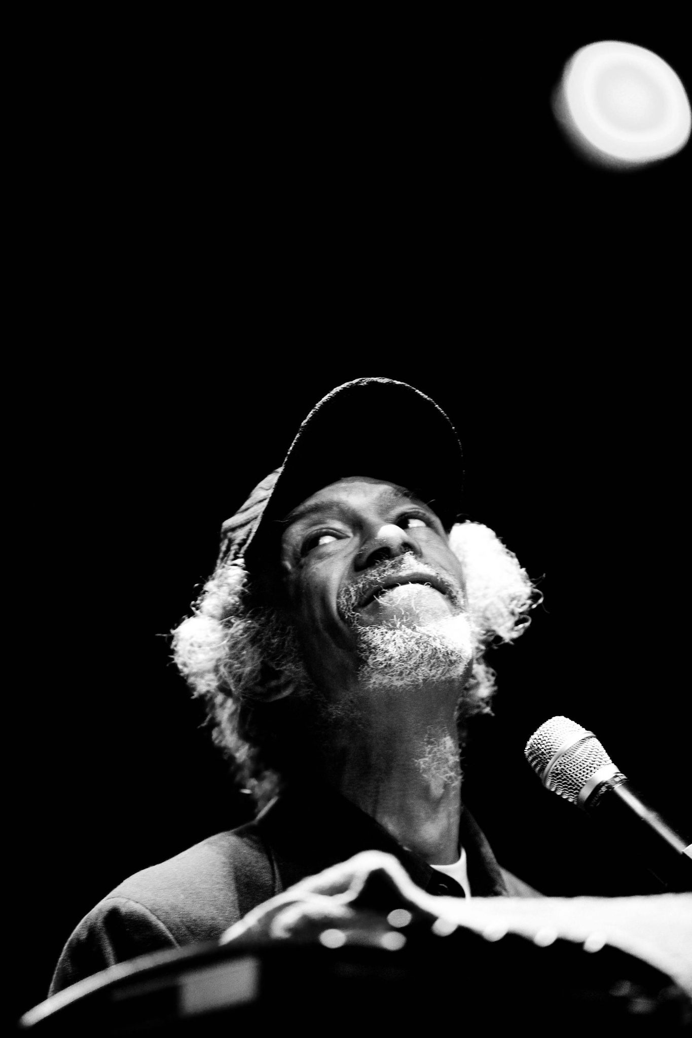 Gil Scott-Heron: "The Revolution Will Not Be Televised" - Pop-Anthologie